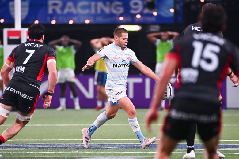 Top 14 - Le duel de Toulon - Racing 92 : Noah Lolesio et Antoine Gibert ...
