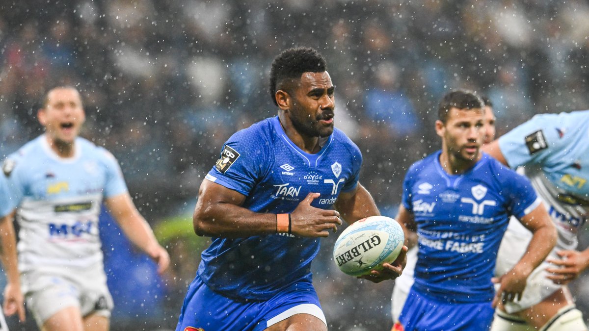 Top 14 - Vilimoni Botitu prend l’ouverture à Castres - rugbyrama.fr