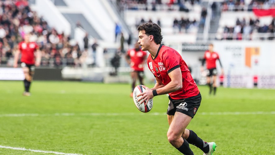 Top 14 – Marius Domon à l’arrière, Romain Ntamack enchaîne… les ...